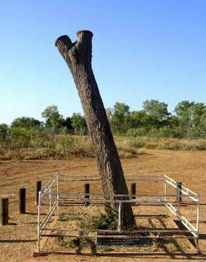 Stuart Highway, die Strasse der Memorials